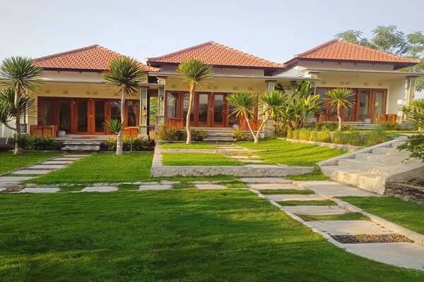 Onion Garden And Natural Hotspring - Kintamani