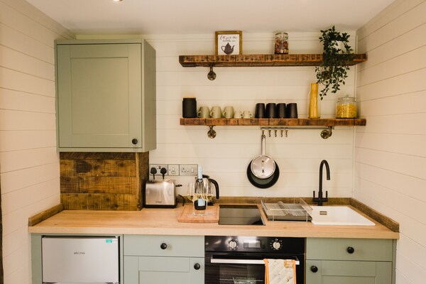 A Place In The Pennines - Derbyshire