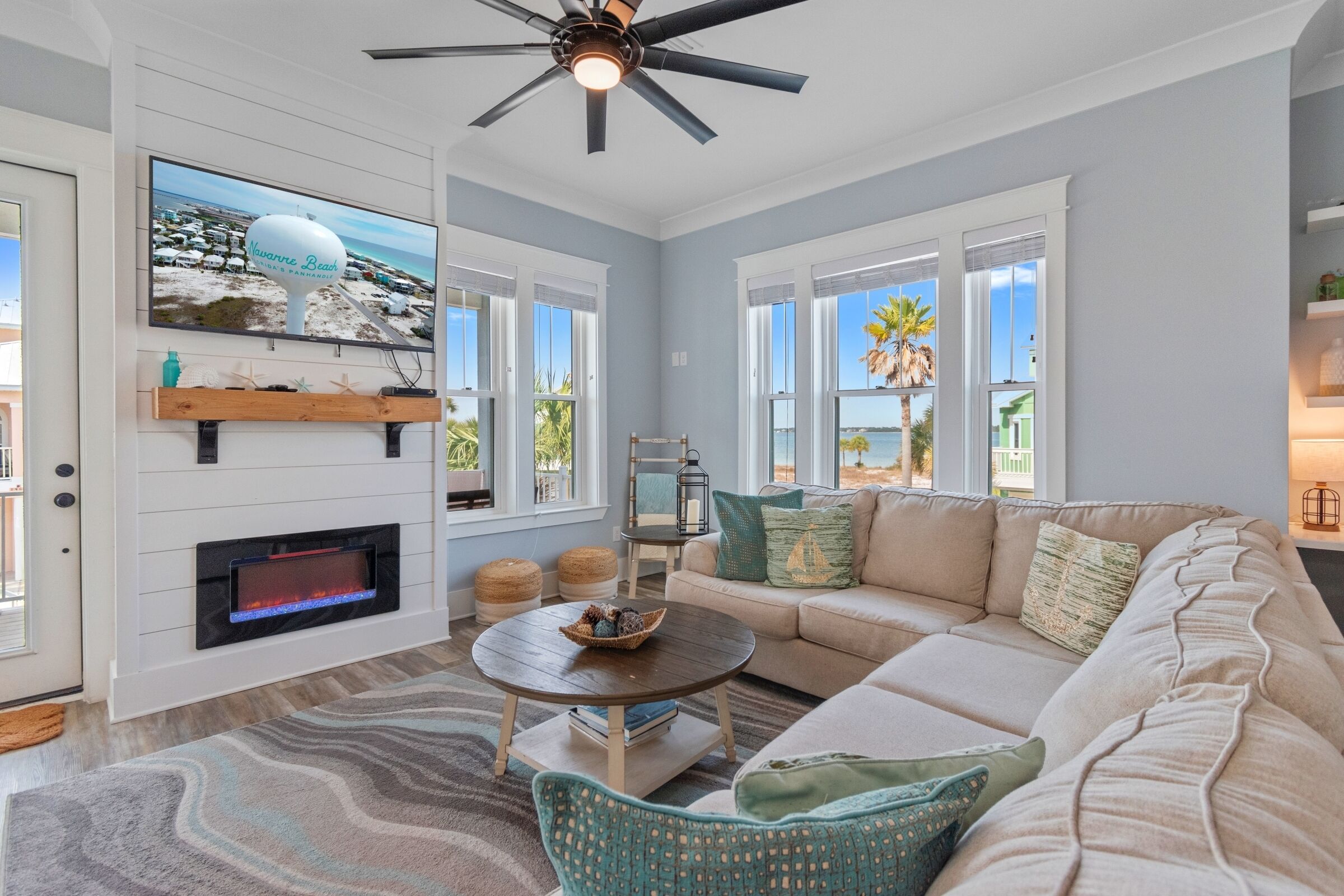 4br With Mulitple Decks | Walk To Beach + Soundside Access | Breezin Home - Navarre, FL