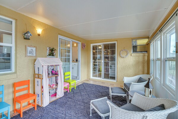 Lovely Merritt Island Home W/ Kayak + Fire Pit! - Cocoa Beach, FL