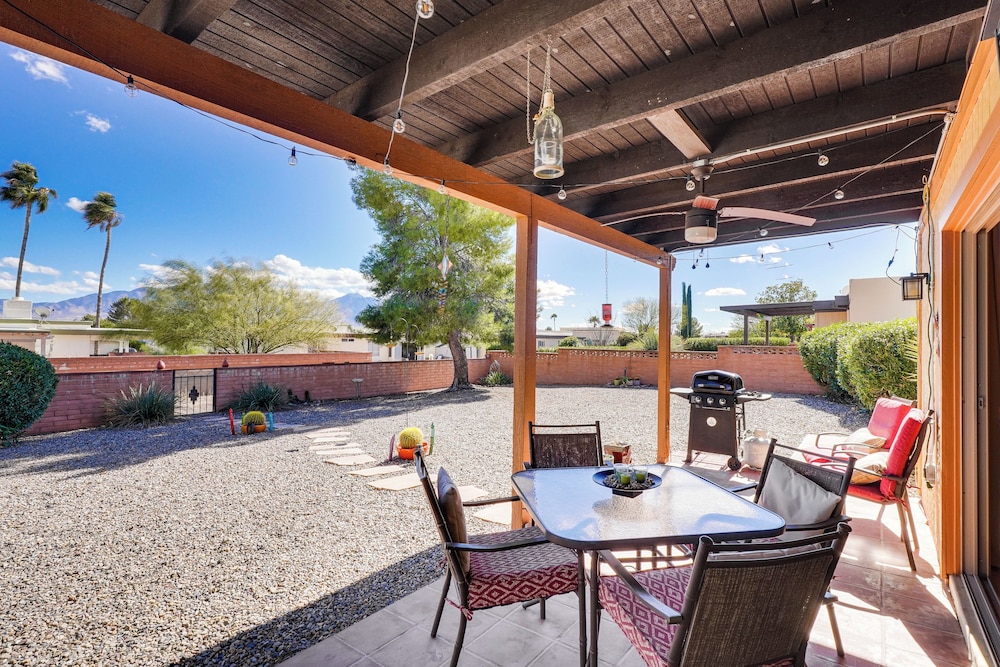 Pet-friendly 55+ Green Valley Home W/ Golf Gear! - Green Valley, AZ