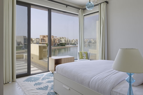 Vila elite, 4 quartos, vista para a lagoa | Roupas de cama premium, ferros/tábuas de passar roupa