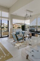 Villa Elite | Sala de estar | Smart TV, Netflix, serviços de streaming 