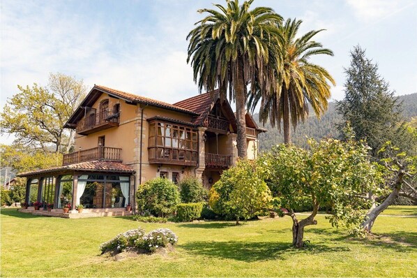 Fachada da propriedade