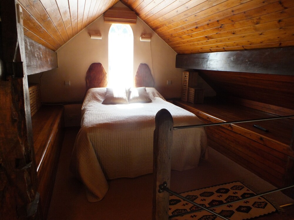 The Saddlery, perfect for a couple’s getaway. - Penycae | Vrbo