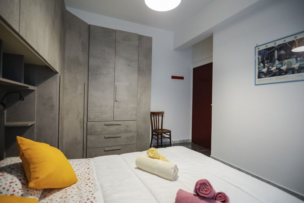 SAN PIETRO ENTIRE ACCOMMODATION -BREAD&HONEY- - Rome | Vrbo