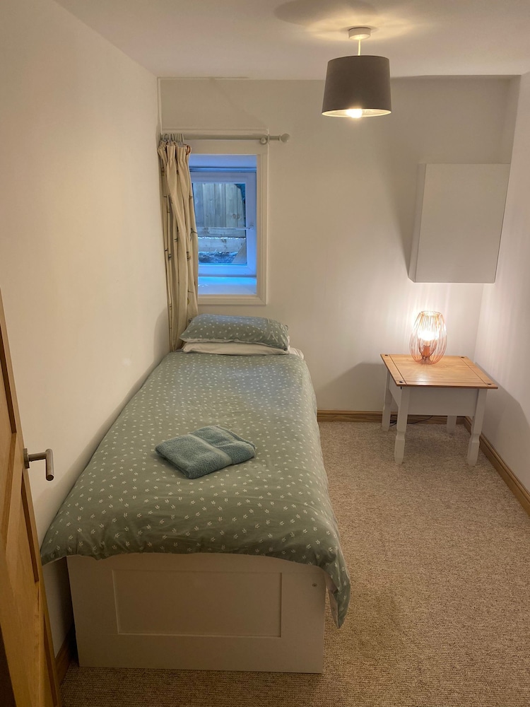 Spacious 2 Bedroom Apartment Near Seafront Penzance - Newlyn