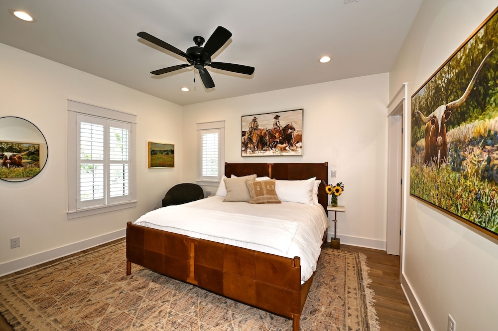 Comal River Cottages Union 291, Brand New House across from ...