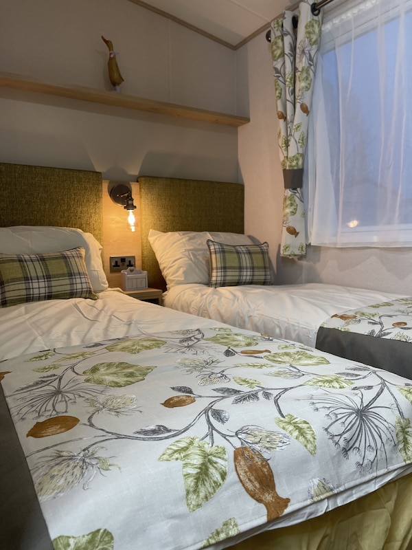 3 Br - Luxury Family Home Near The Beach - West Mersea