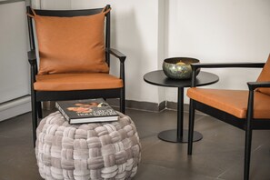 Estúdio, vista para o pátio | Ferro/tábua de engomar, Wi-fi grátis, roupa de cama fornecida 