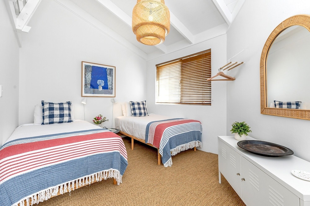 2-bed Coastal Haven With Pool By Sunshine Beach - Noosa Heads