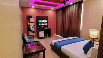 1 quarto, escrivaninha, Wi-Fi de cortesia