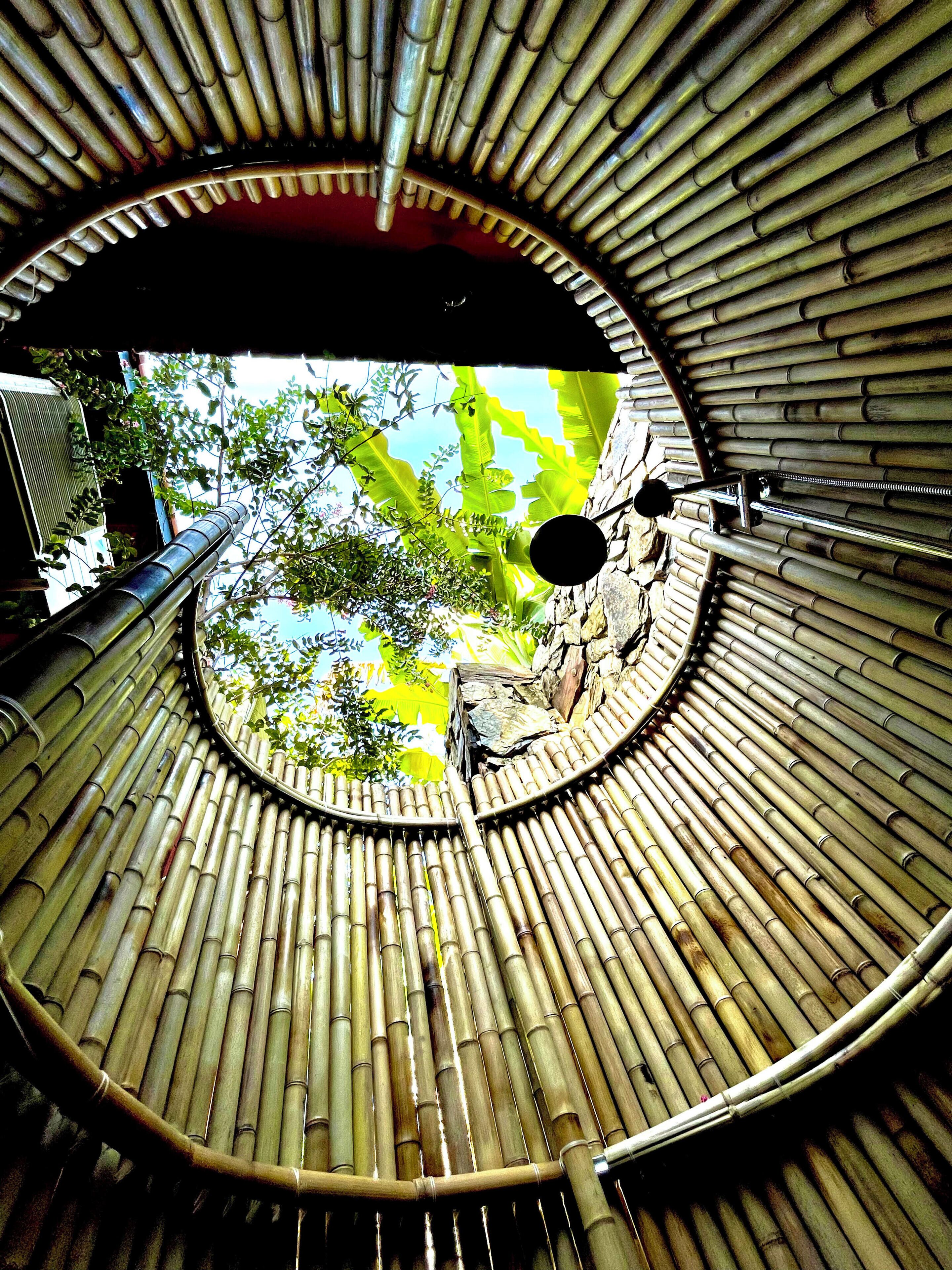 Loft família | Banheiro | Chinelos 