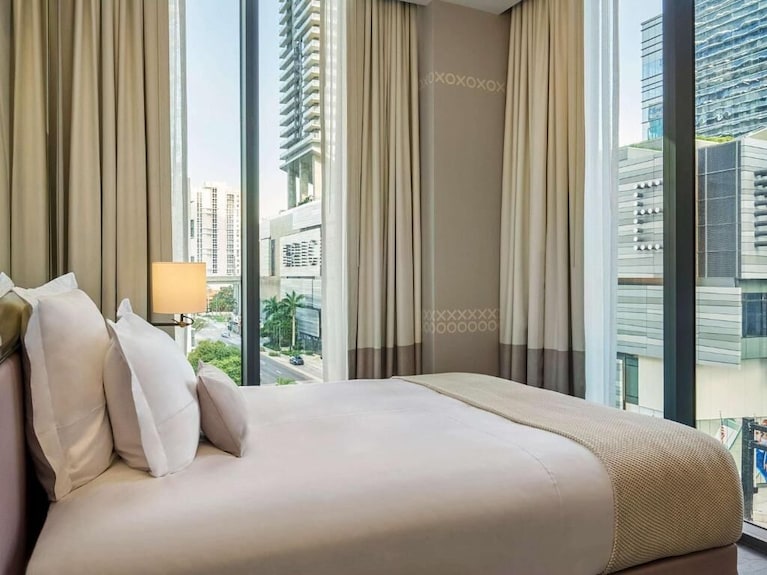 Luxury Modern Style Hotel, Prime Brickell Location W/ Terrace Pool Access - Miami