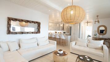 Villa de Luxo | Sala de estar | Smart TV de 55 polegadas com canais digitais