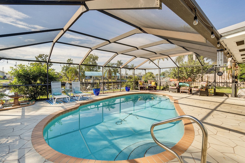 Port Charlotte Paradise W/ Private Outdoor Oasis! - Punta Gorda, FL