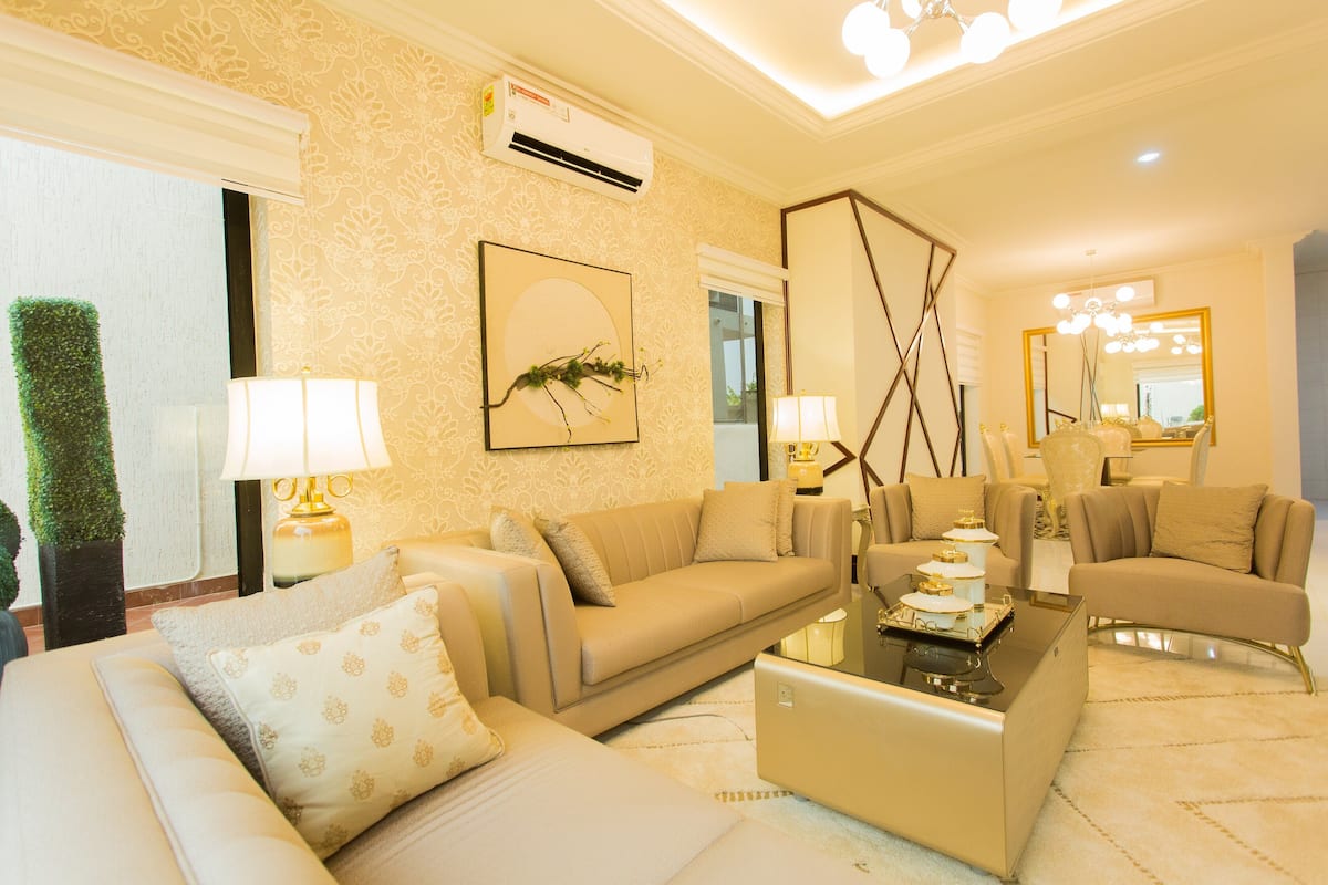 Smart TV de 75 polegadas com canais digitais