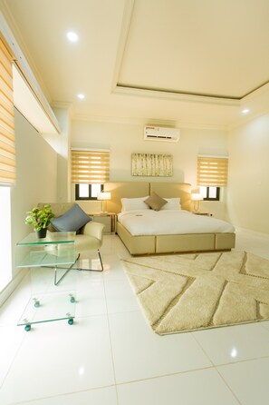 Apartamento premium, 1 quarto, acesso ao Club Lounge, no andar executivo | Cofres nos quartos, individualmente decorados