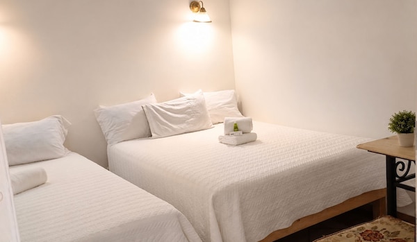 Alexandross Hostel Bnb - Puerto Vallarta