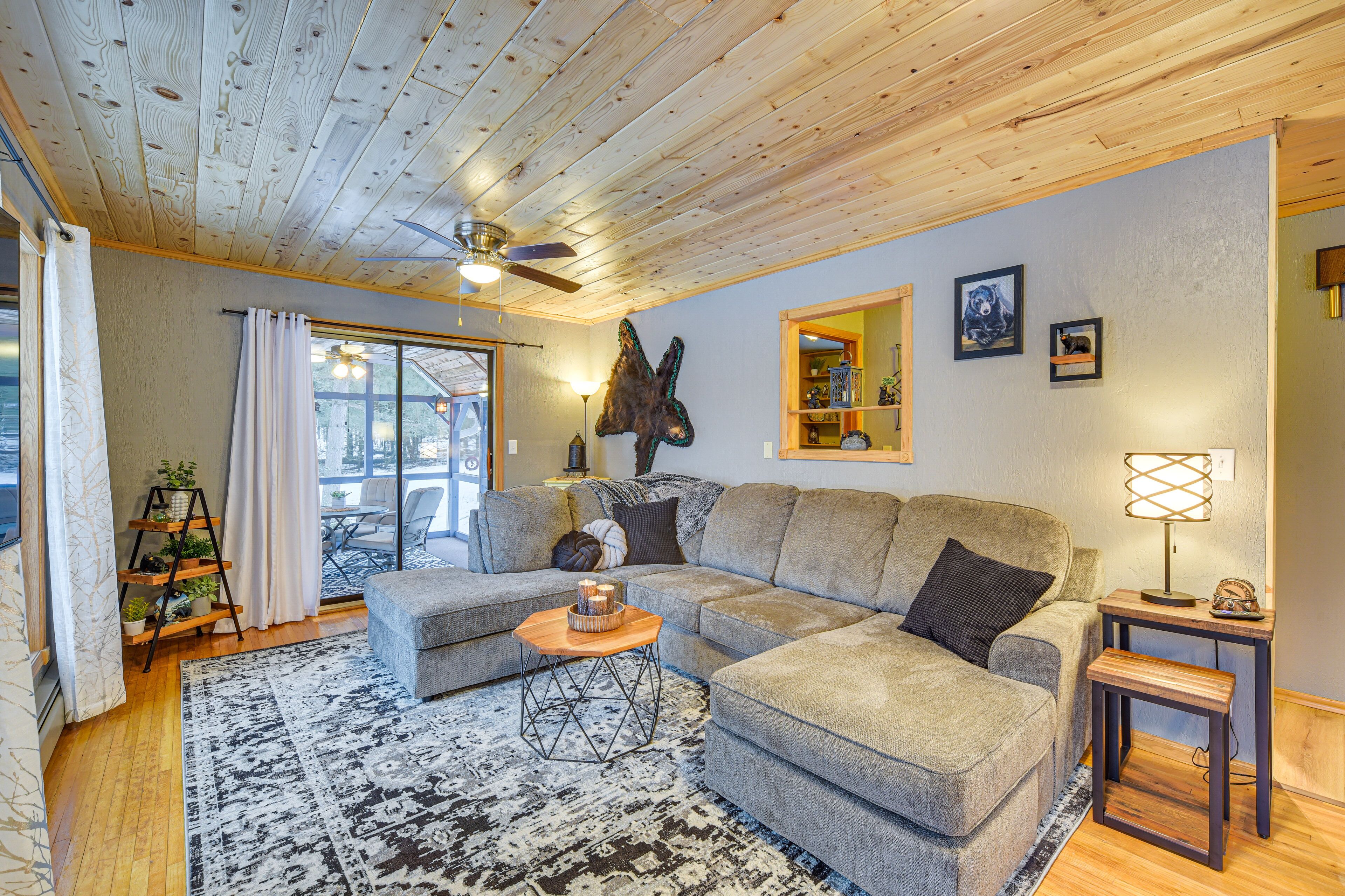 Charming Butternut Lake Getaway W/ Deck & Dock! - Wisconsin