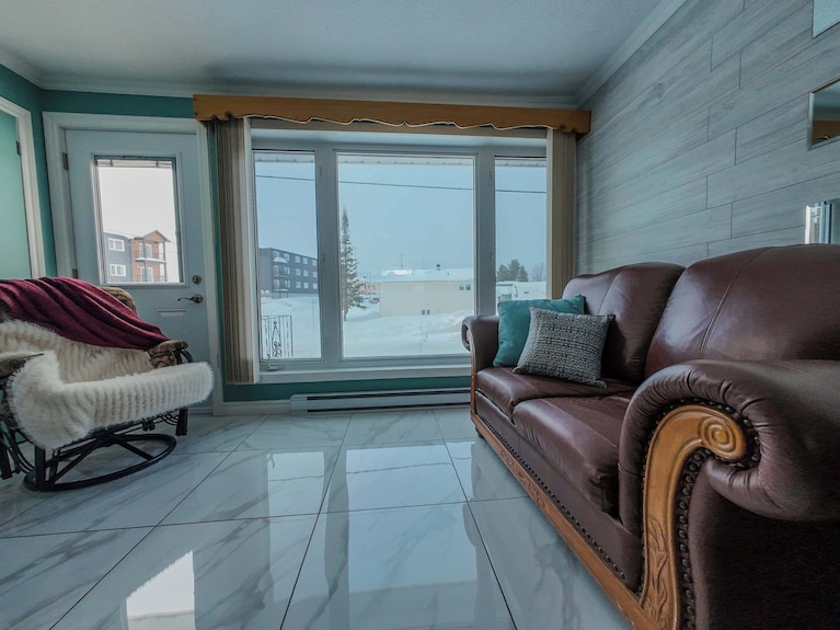 Appartement Pro, Entrée Privée, Parking - Rouyn-Noranda