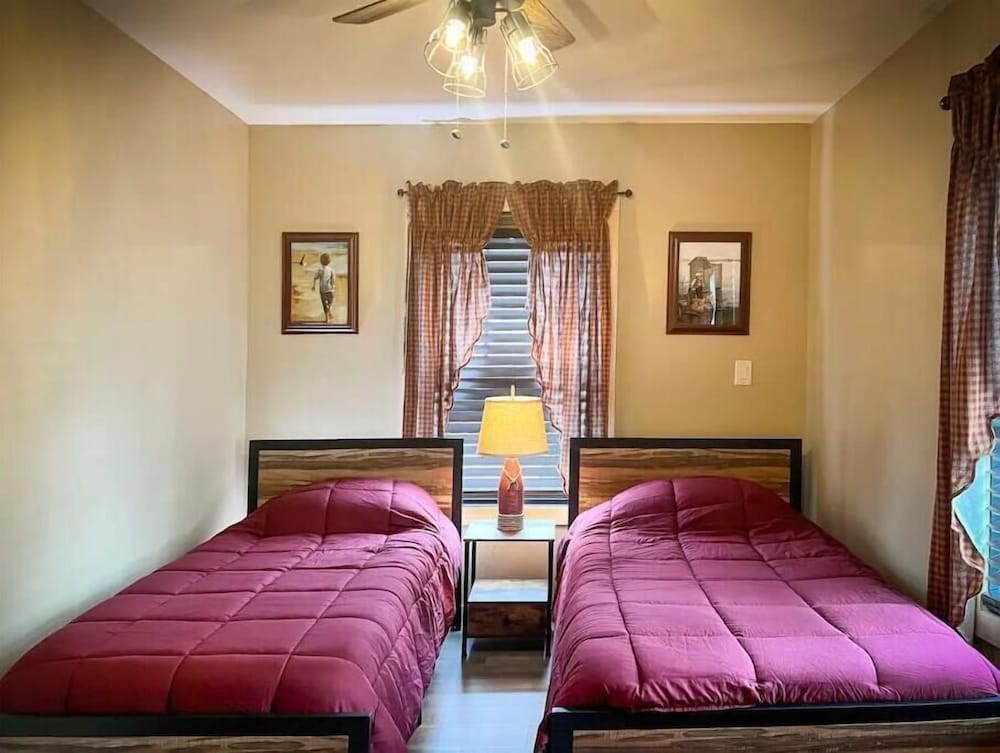 Twin Getaway Cottages Sunrise - Sylvan Beach, NY