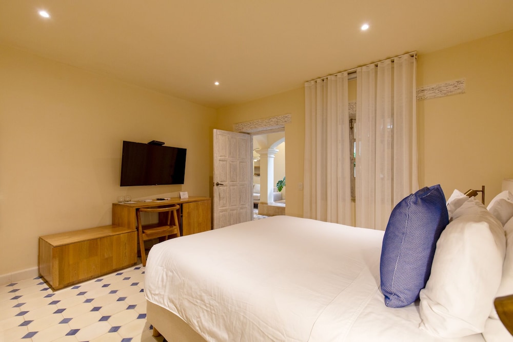 Bhaus - Renovated House In Excellent Location Within The Old City - Cartagena