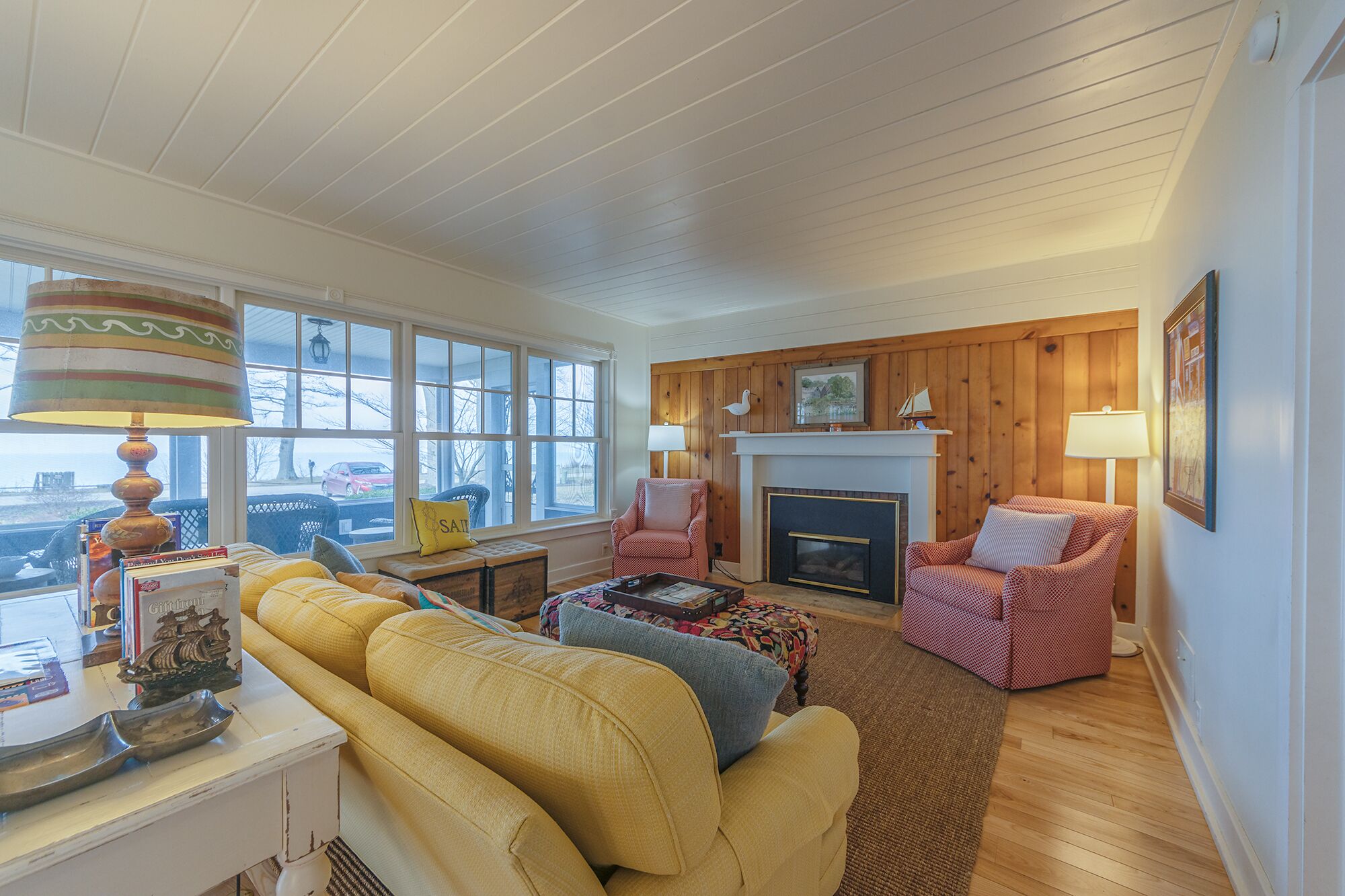 The Knotty Pine - Views Of Lake Michigan - Beautiful Home, Beach Access Stairs Coming 2026 - Holland, MI