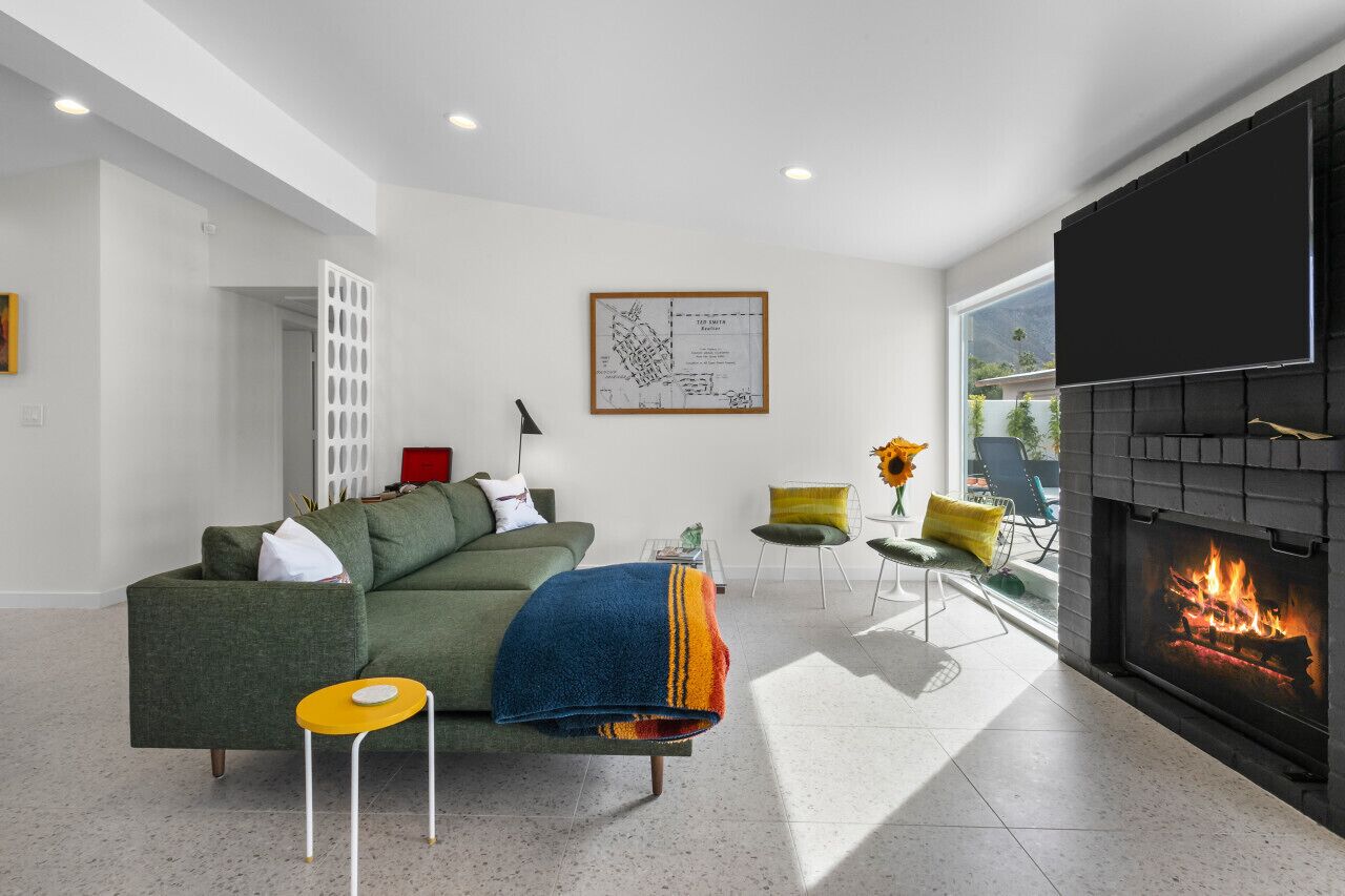 Renovated Mid-century Home W/pool & Vintage Camper - Rancho Mirage, CA