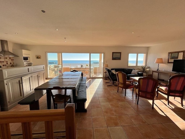 Superb Beachfront Villa With Parking Spaces - Valras-Plage