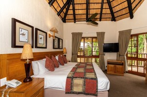 3 quartos, cofres nos quartos, Wi-Fi de cortesia, roupa de cama