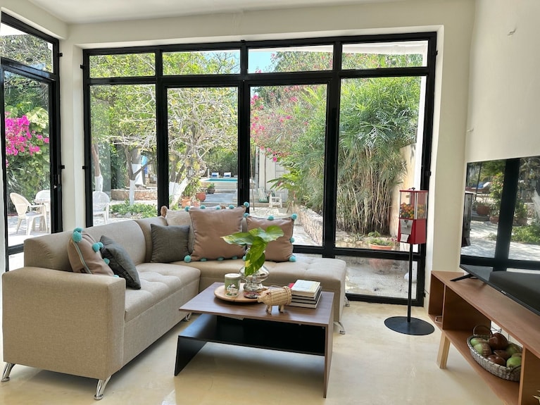 Oasis In Merida With A Large Pool And Garden - Yucatan