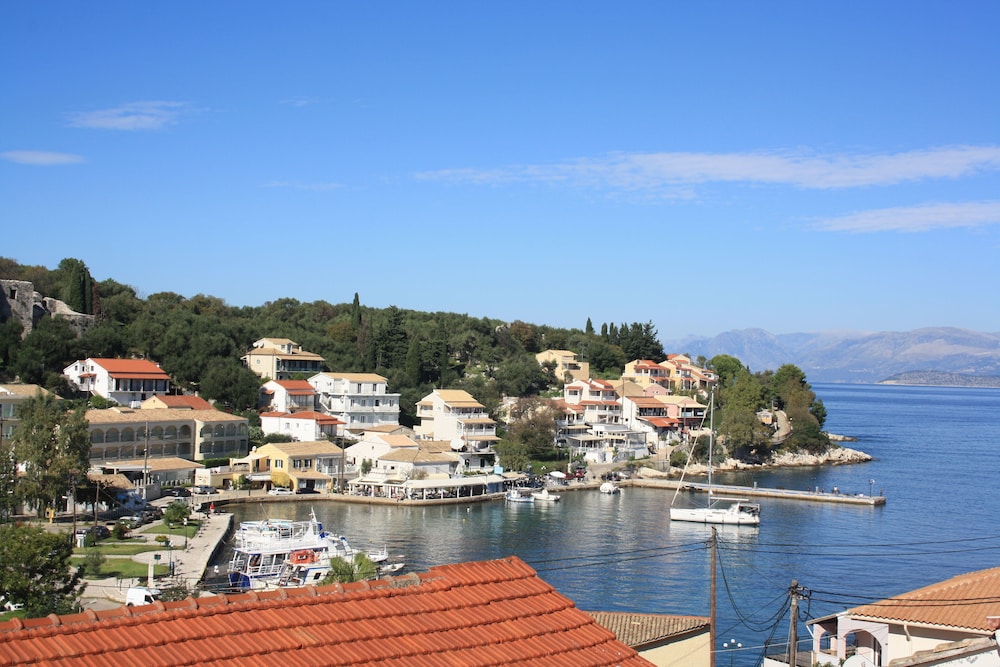 Porto Kassiopi Apartments - Kassiopi
