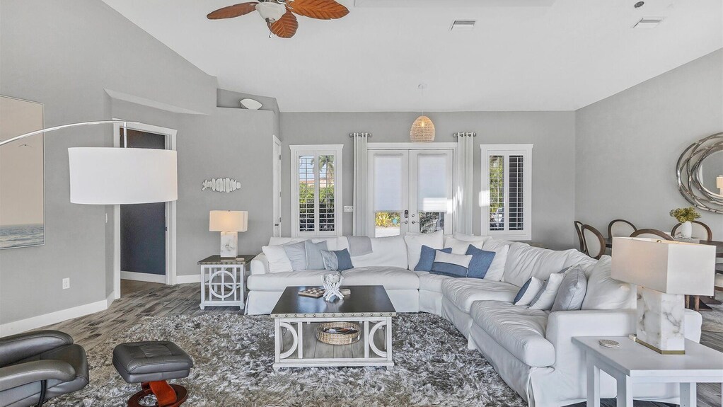 New Listing! Charlotte Harbor Area Resort, 120mi To Disney & 134mi To Universal - Grh569152 - Port Charlotte, FL