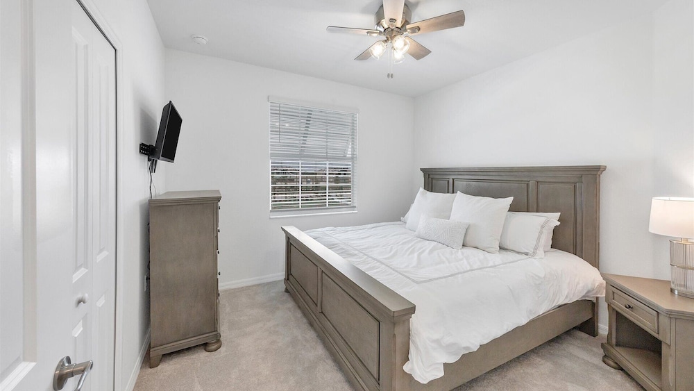 New Listing! Charlotte Harbor Area Resort, 120mi To Disney & 134mi To Universal - Grh598410 - Punta Gorda, FL