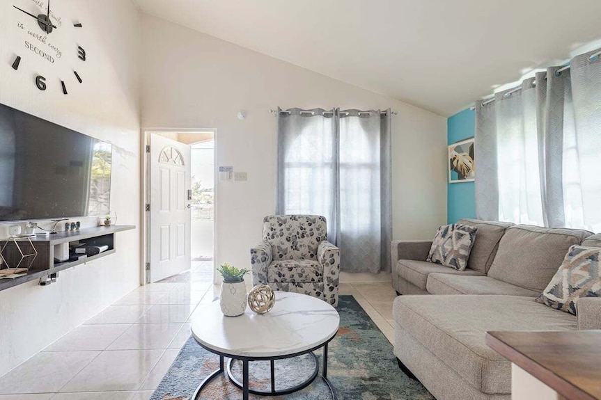 Tranquil Montego Bay City Getaway With Patio: The Perfect Stay! - Montego Bay