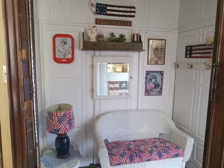 Our Guest House Is A Cozy Get Away, In A Small Town. - Minnesota