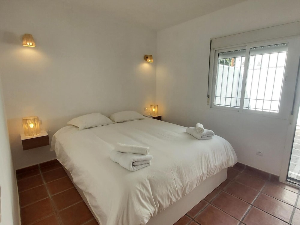 Charming Beach Townhouse With Pool - Close To Marbella Promenade - Marbella