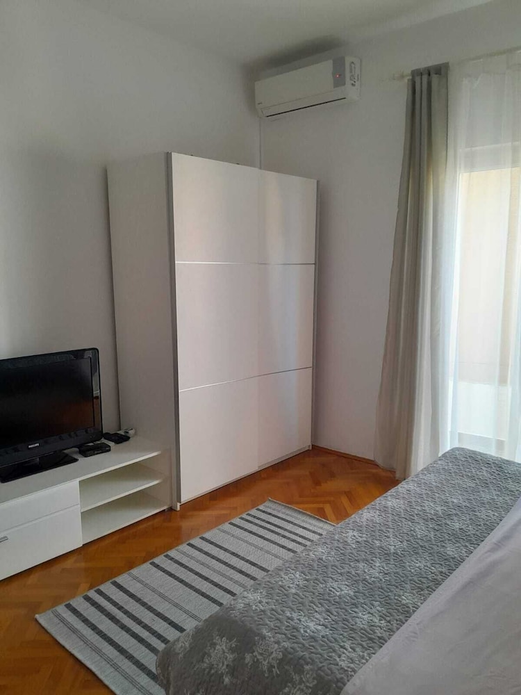Apartments šIme For 2 - Sukošan