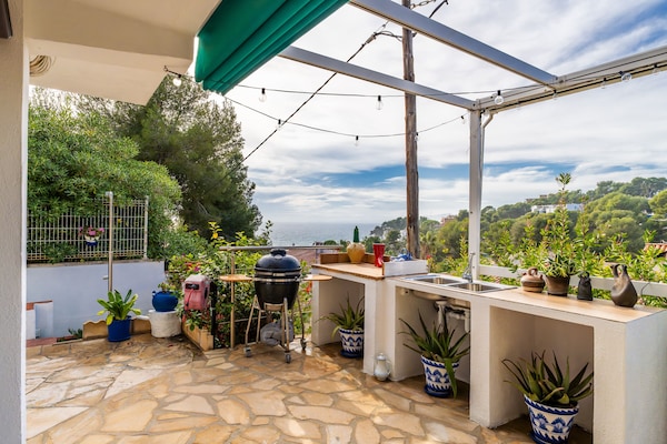 Designer Luxury Two Bedroom Apartment - Salou