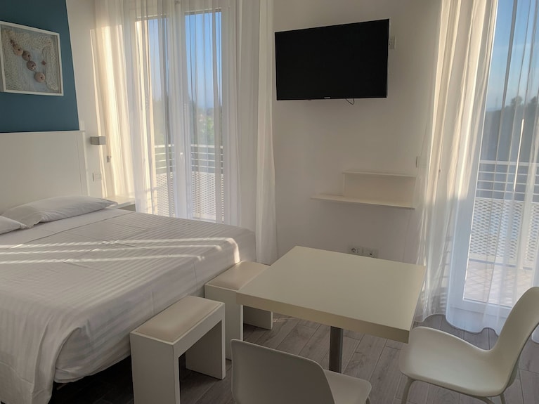 Double Room With Kitchenette And 2 Balconies - Bellaria-Igea Marina