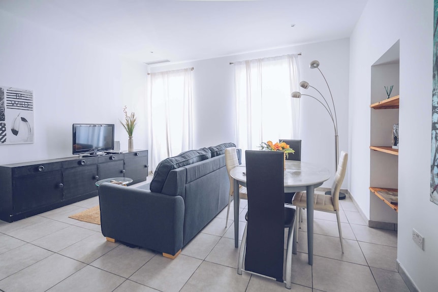 Bright & Stylish 2br In Market Lane Central Location - Gibraltar
