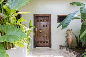 Villa, piscina privativa, vista para a praia | Cofre no quarto, ferro/tábua de engomar, Wi-fi grátis