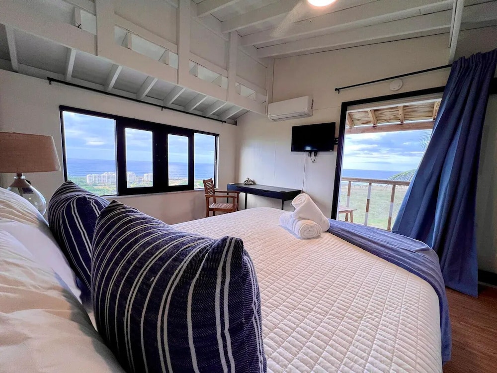 Ocean View Romantic Getaway Chalet - Isabela