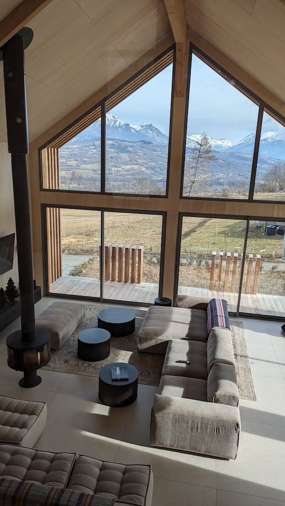 Chalet Familial à La Montagne Proche Stations De Ski Prestations Para-hôtelières - Gap