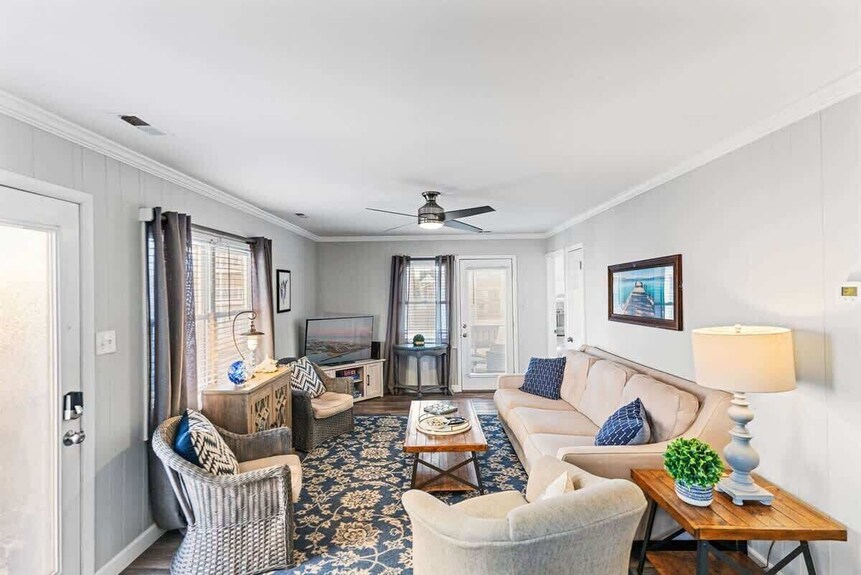 Beach Block 3br Condo W/ocean View - Ocean City, MD