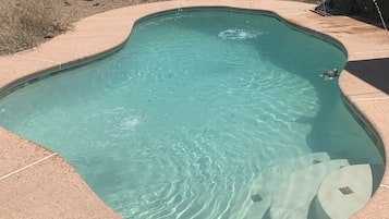 Piscina externa sazonal