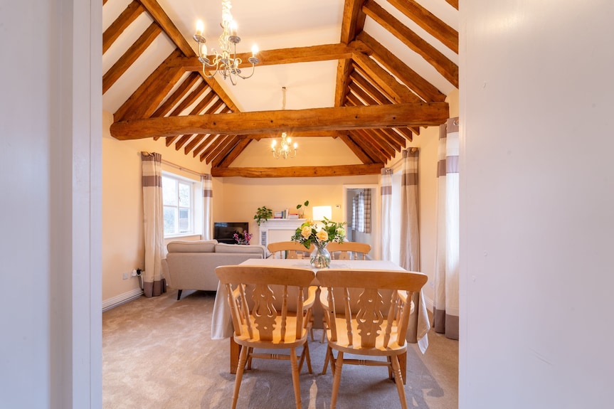 Cosy Cottage Near Oxford, In Historic Property Gardens - Oxford