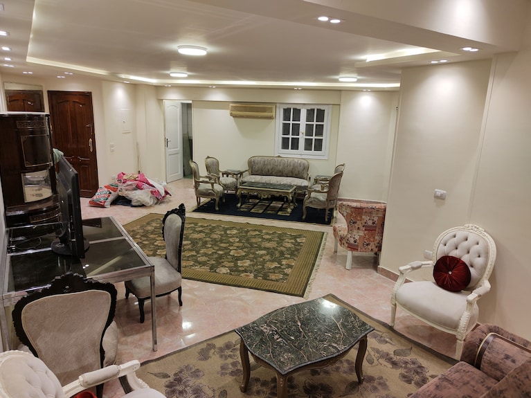 Cozy 2bdrms165m Apartment Mnyal Ar Rawda Island - Le Caire