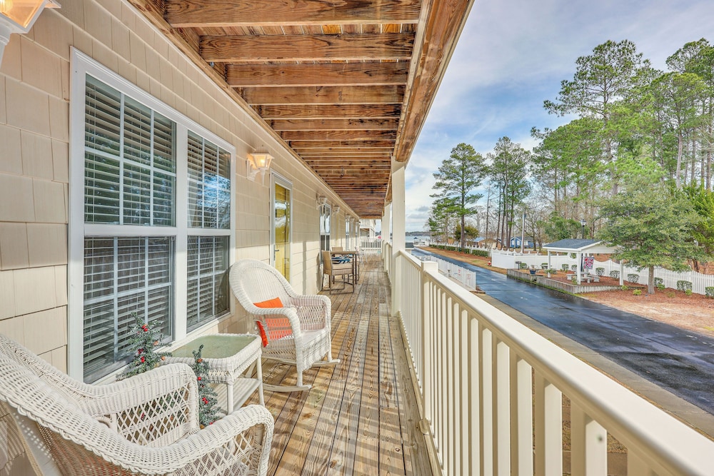 Townhome W/ Outdoor Pool & White Lake Access! - White Lake, NC